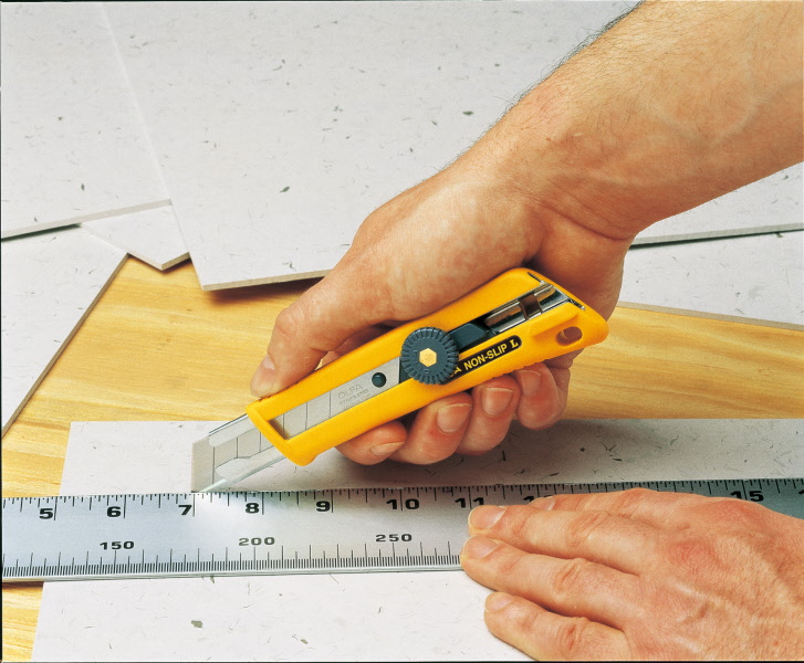 Cutter antidérapant OLFA NOL-1 | 18 mm | 1 cutter + lames de rechange